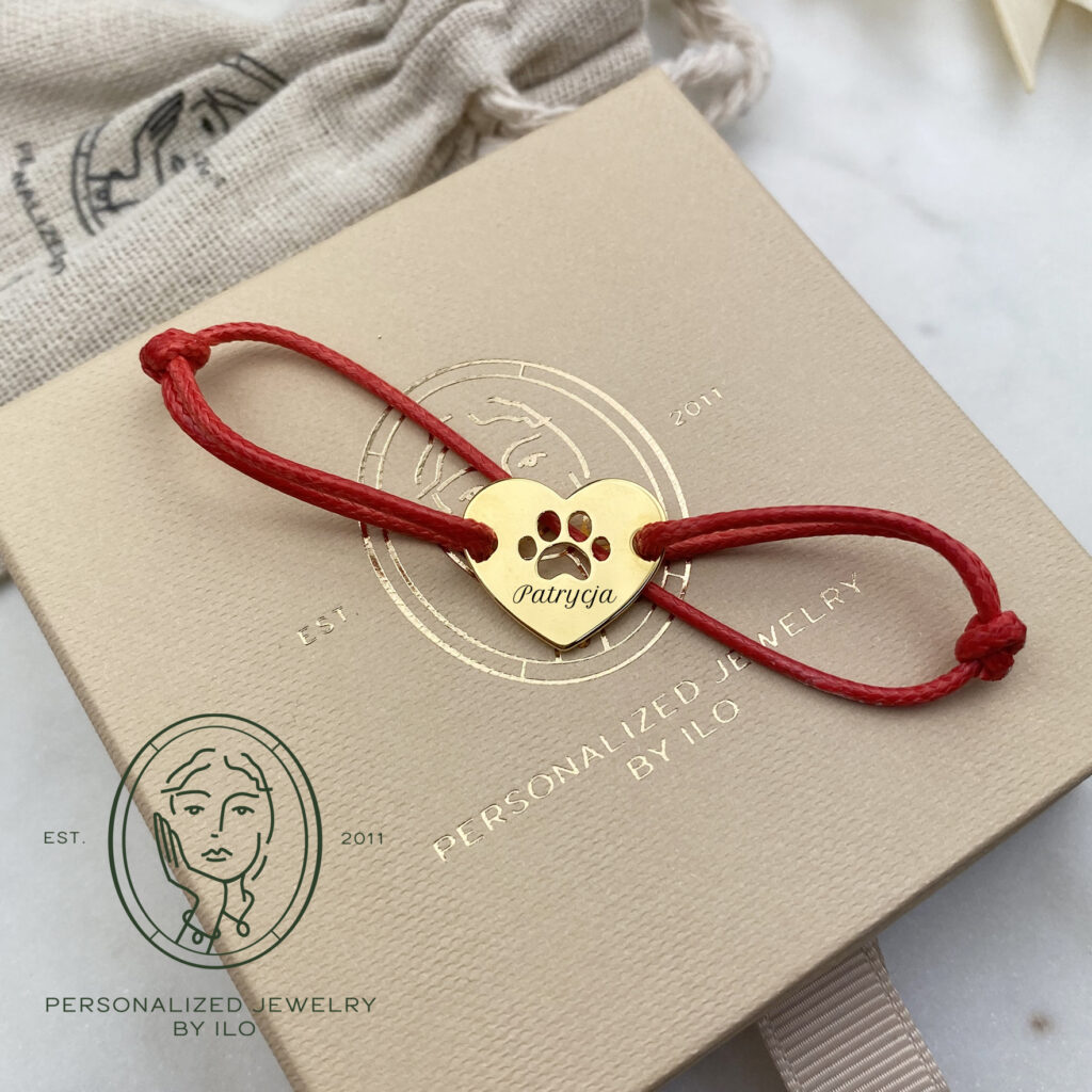 Serduszko przylegające z łapką z grawerem bransoletka sznurkowa » Byilo.pl